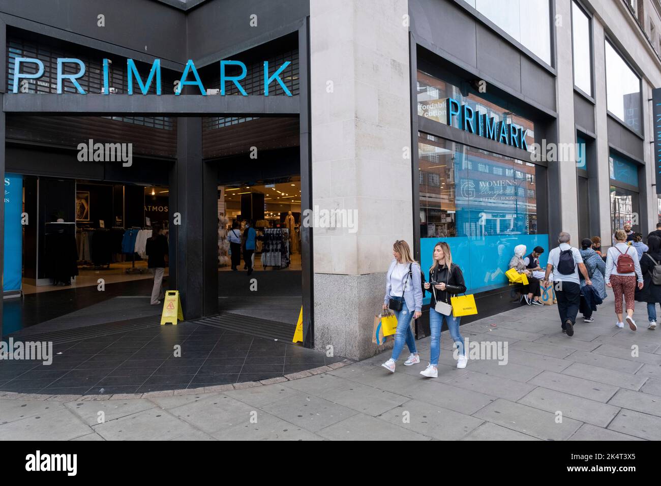 Shoppers and visitors at Primark out on Oxford Street on 7th September ...