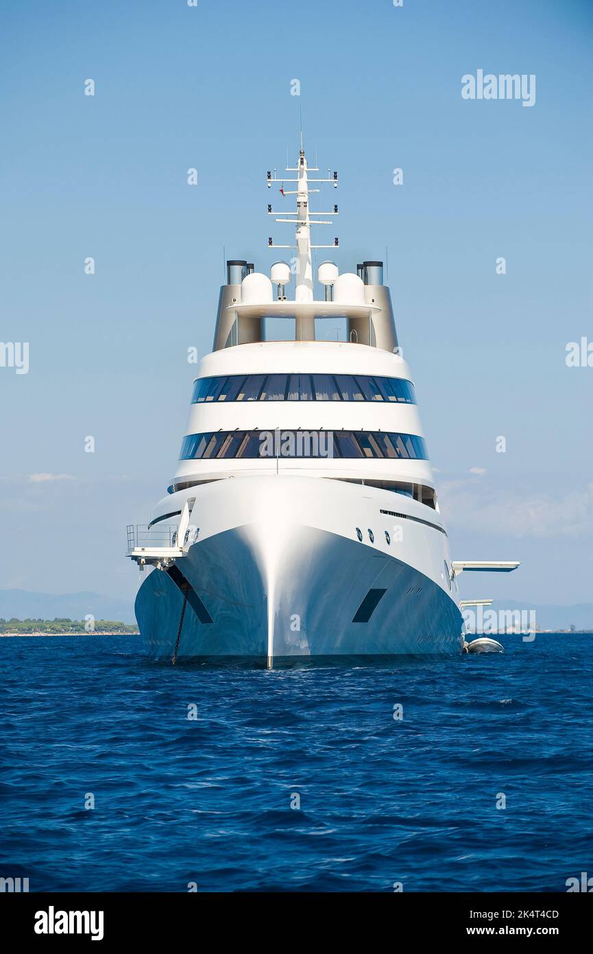 Mega Yacht A, Hamilton at anchor in Chia and Forte Village, Sardinia ...