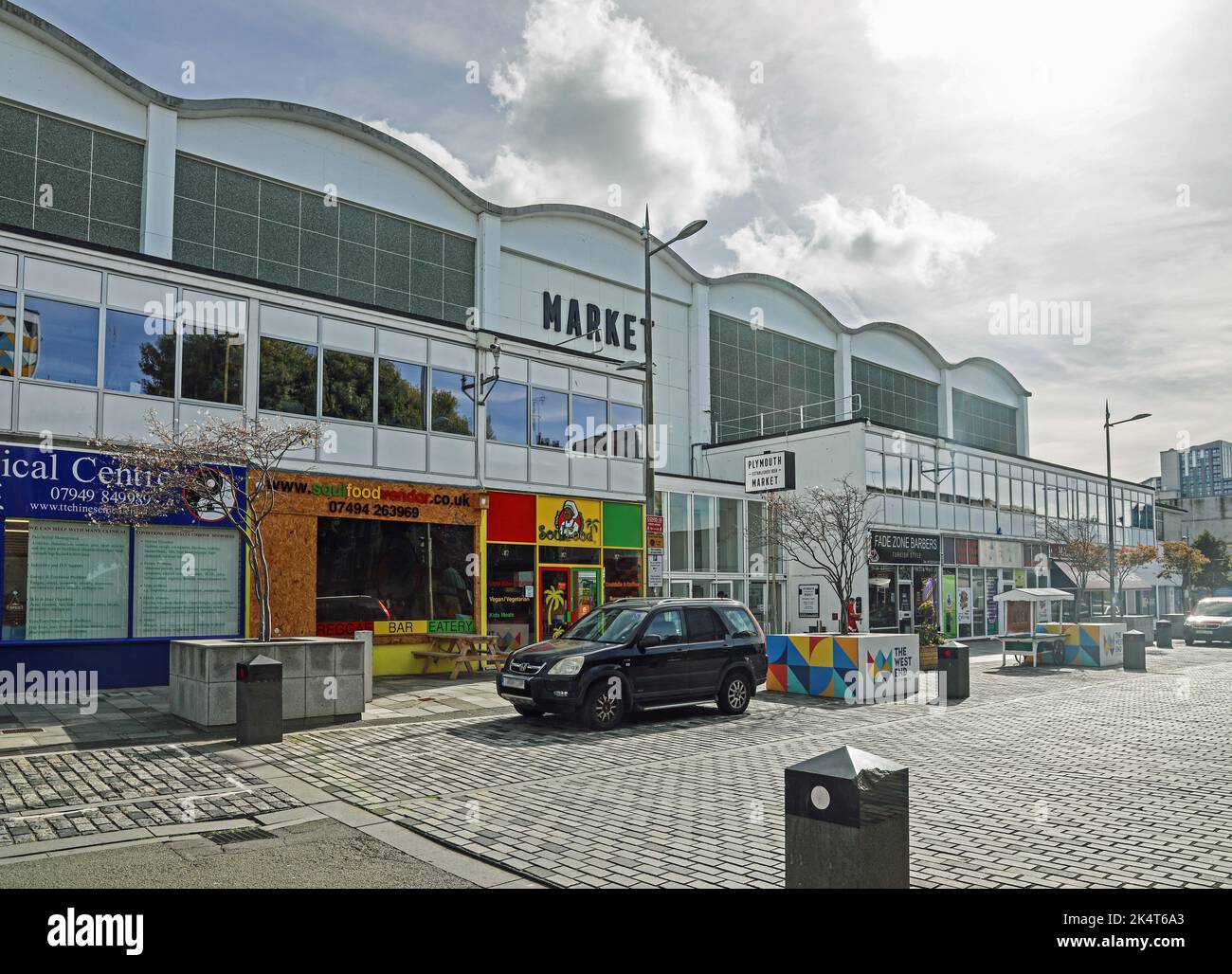 Paul pearn with ken bingham architect hi-res stock photography and ...