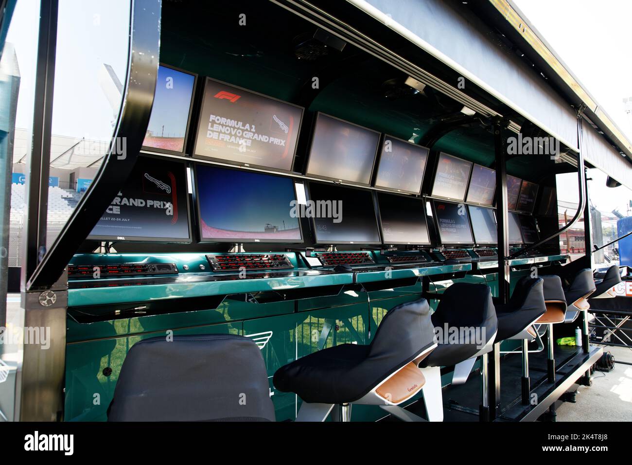 Aramco aston martin cognizant f1 team hi-res stock photography and ...