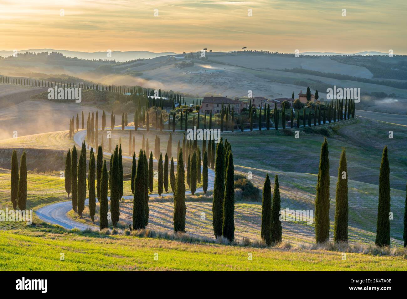 Valley in tuscany sunset hi-res stock photography and images - Alamy