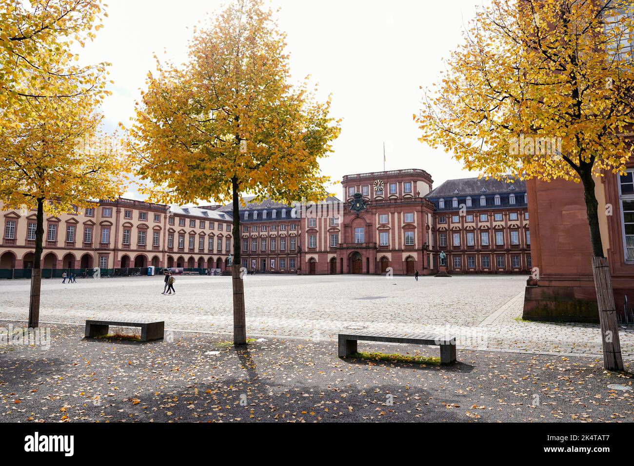 Mannheim, Germany. 03rd Oct, 2022. People walk across the courtyard of ...
