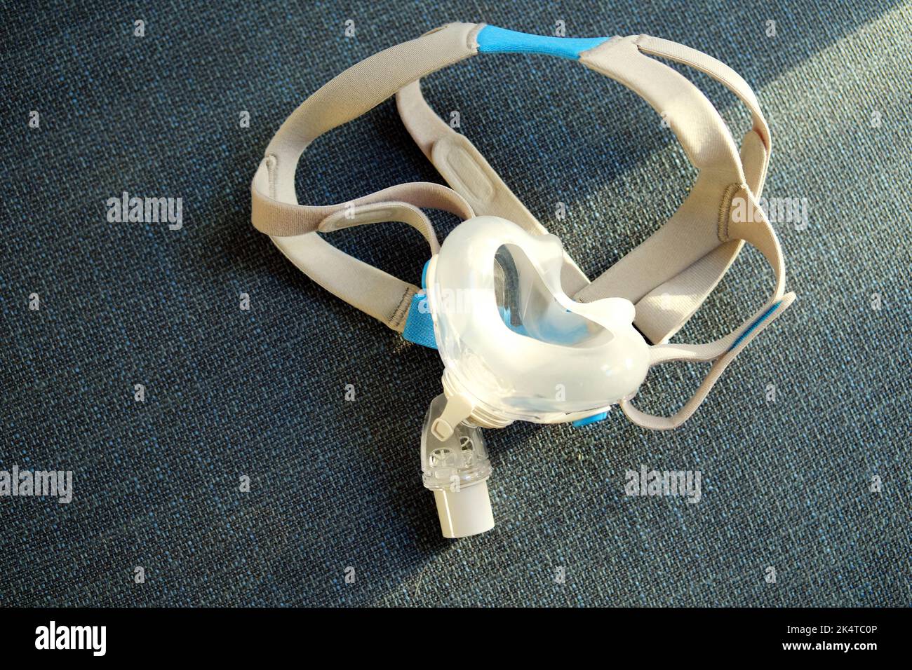 A non-invasive full-face ventilation mask (NIV mask) for non-invasive ...