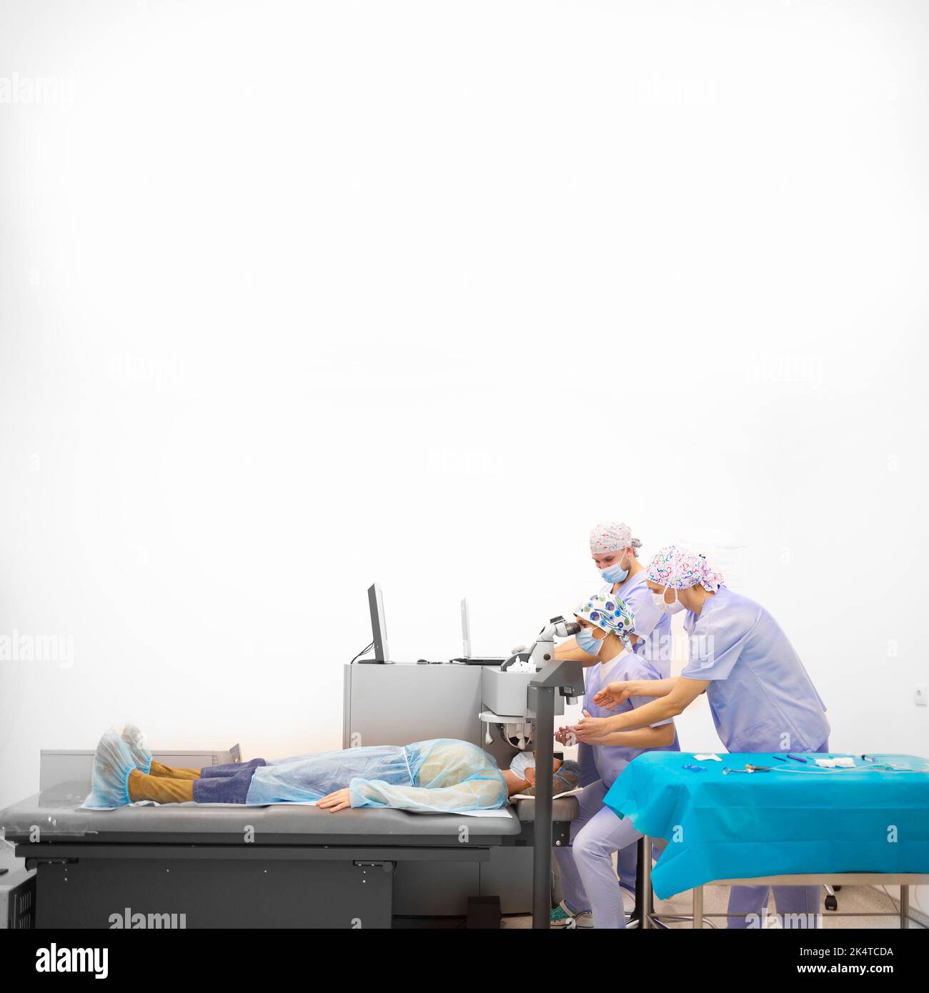 Doctor assistants medical uniform hi-res stock photography and images ...