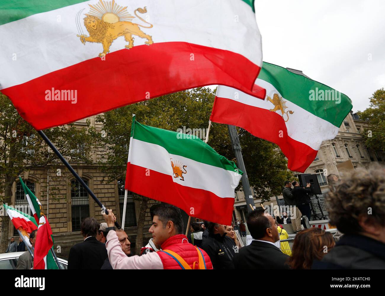 Pre revolution iranian flag hi-res stock photography and images - Alamy