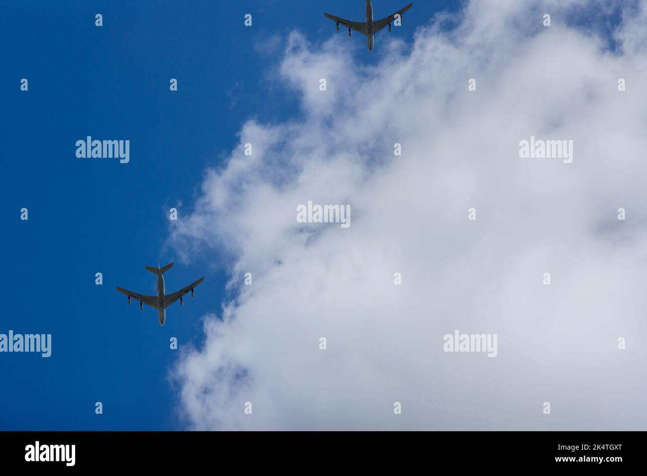 Us army cargo aircraft hi-res stock photography and images - Alamy