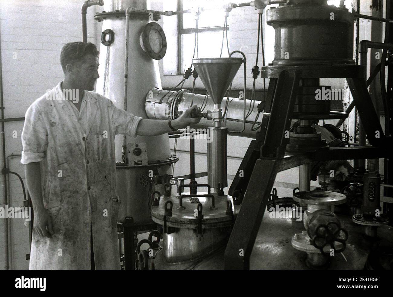 1960s, historical, worker, paint factory Stock Photo - Alamy