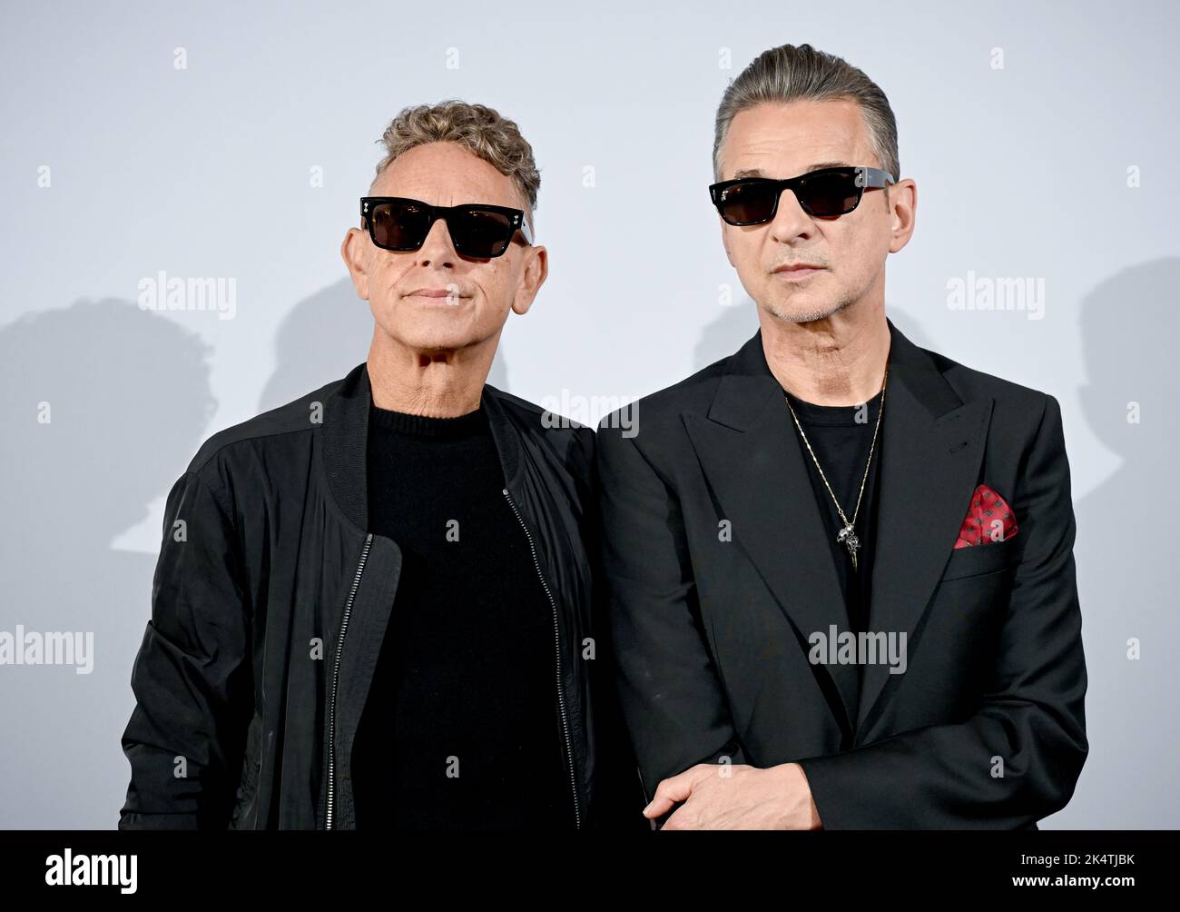 Berlin, Germany. 04th Oct, 2022. Musicians Martin Gore (l) and Dave ...