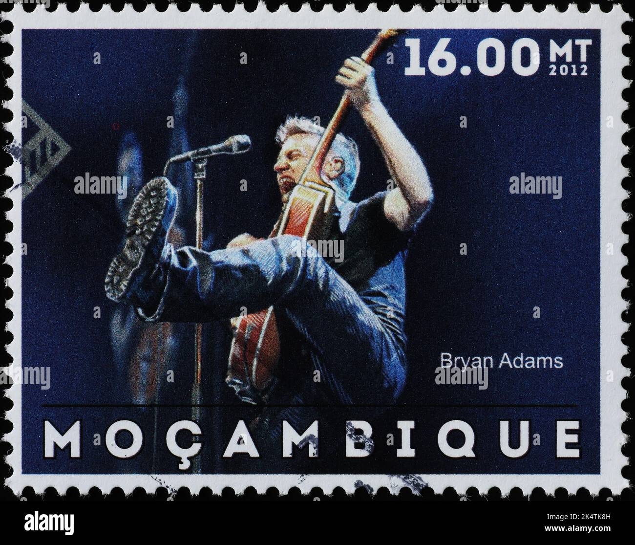 Bryan adams in concert hi-res stock photography and images - Alamy
