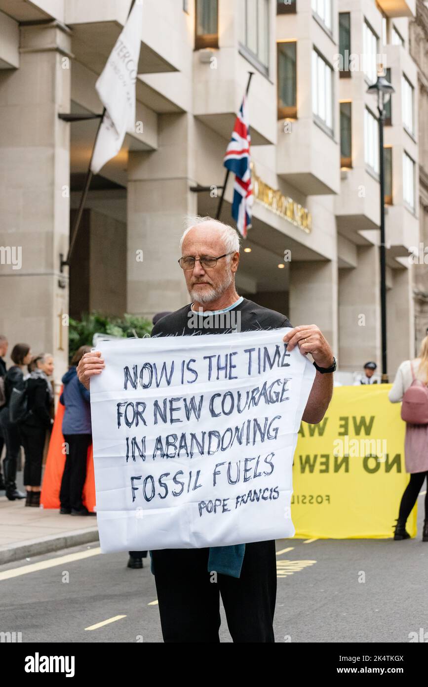 Christian global warming protest uk hi-res stock photography and images ...