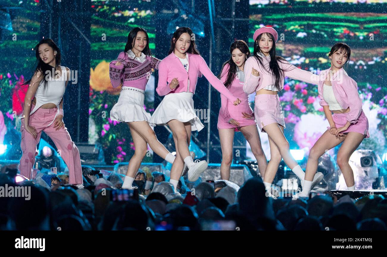 2 October 2022 - Seoul, South Korea : South Korean K-Pop girl group ...