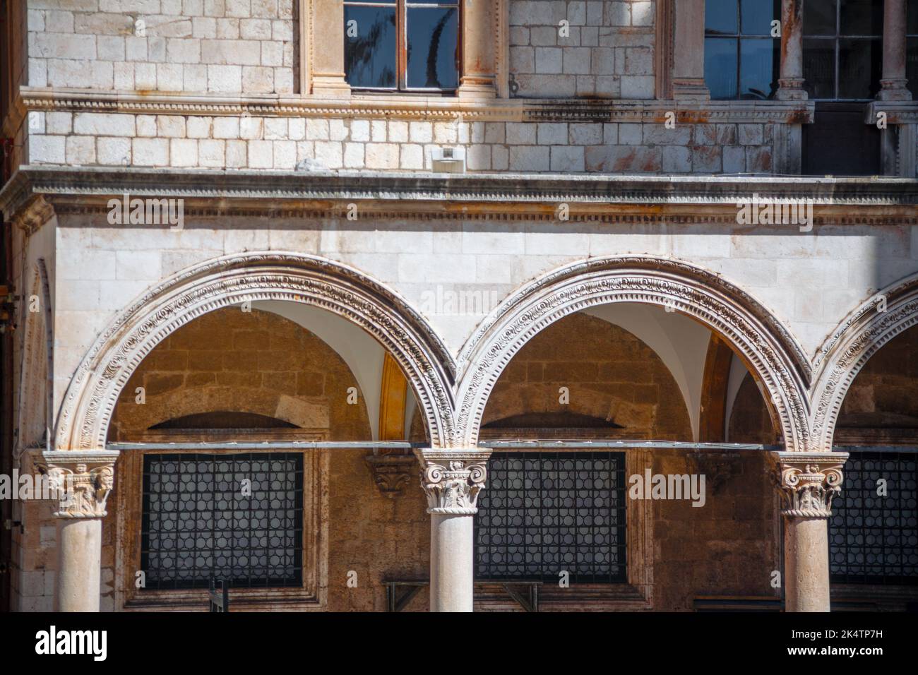 Architecture arches with Ionic Order . Doric Order of Greek ...
