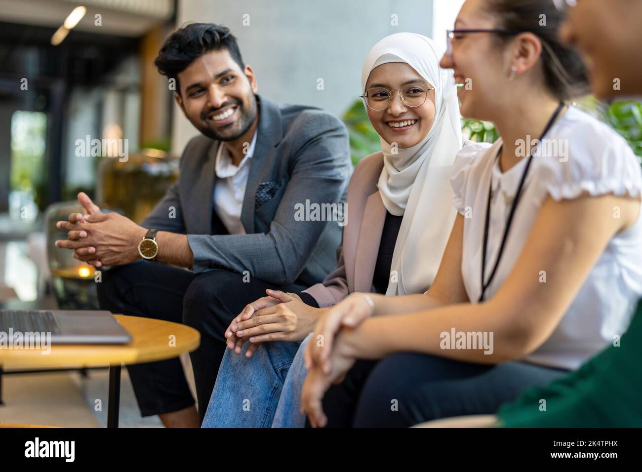 Diversity office ethnic hi-res stock photography and images - Alamy