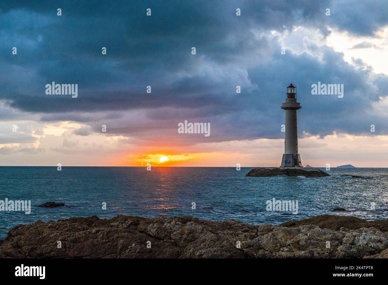 Sanya, China's Hainan Province. 3rd Oct, 2022. The sunset view is ...