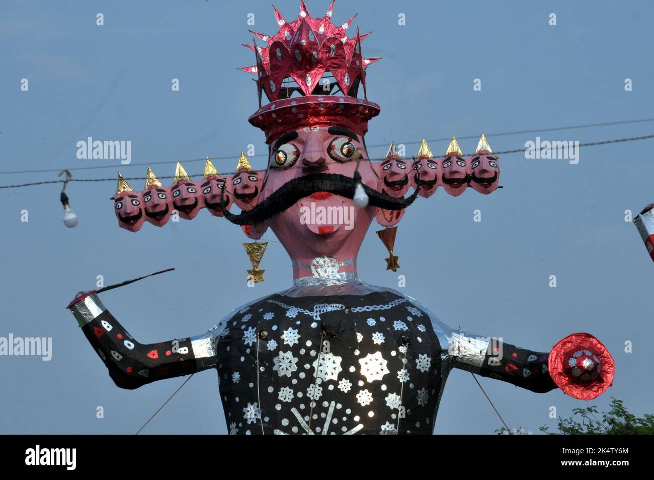 Delhi, New Delhi, India. 4th Oct, 2022. Ravana effigies burnt, to mark ...