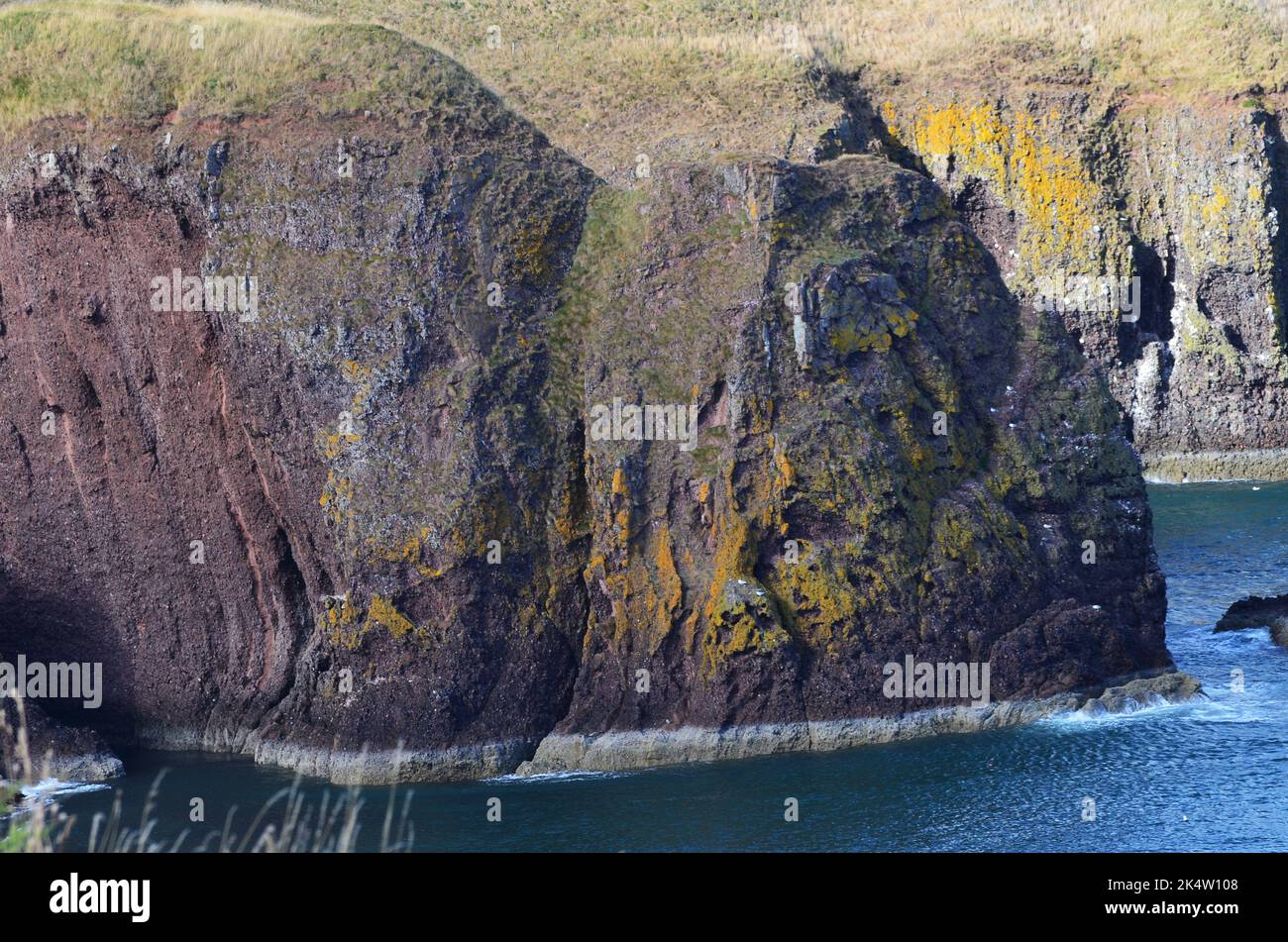 Sea cliffs along the coastal path for Dunottar Castle, Stonehaven ...