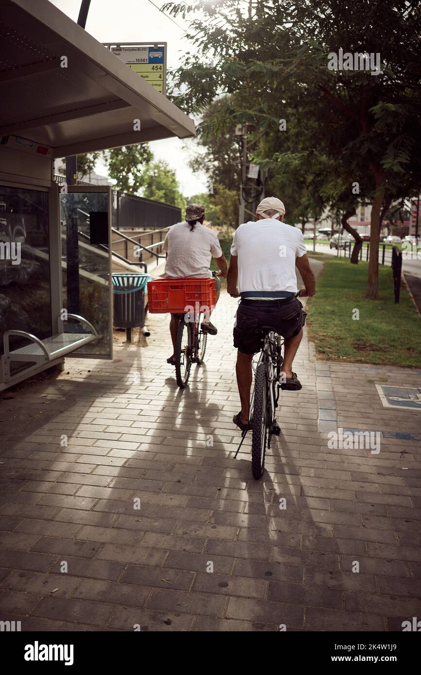 man in the street Stock Photo - Alamy