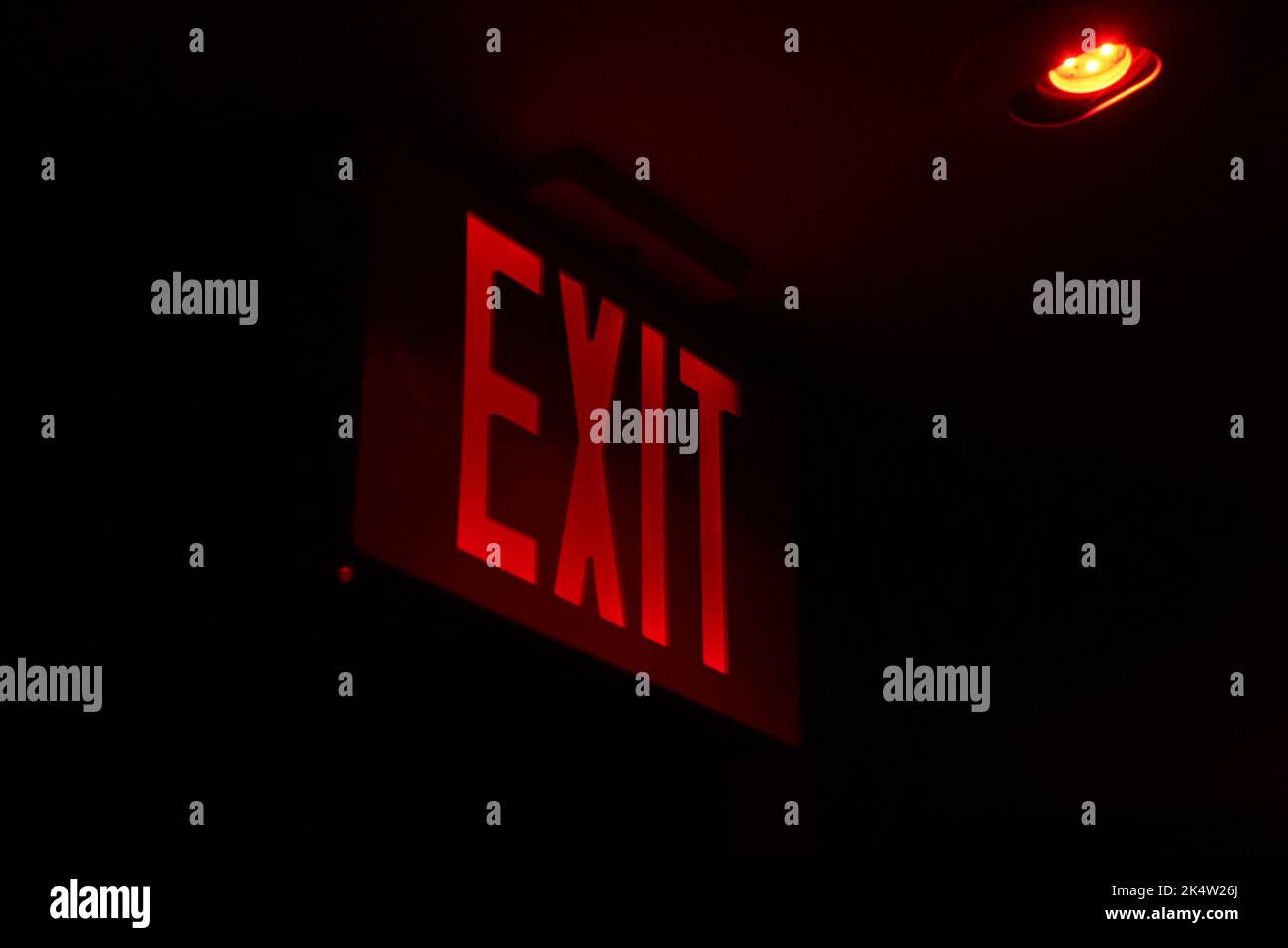 Exit sign dark red hi-res stock photography and images - Alamy