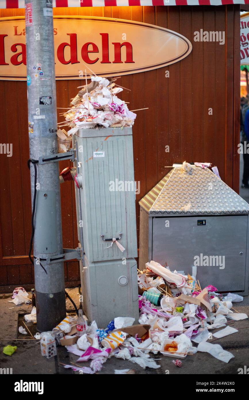 Stand della birra hi-res stock photography and images - Alamy