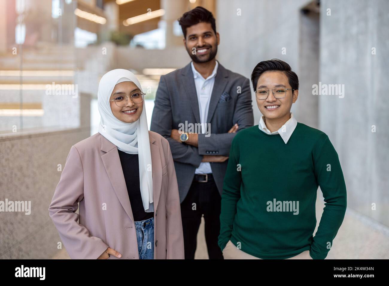 Diversity office ethnic hi-res stock photography and images - Alamy