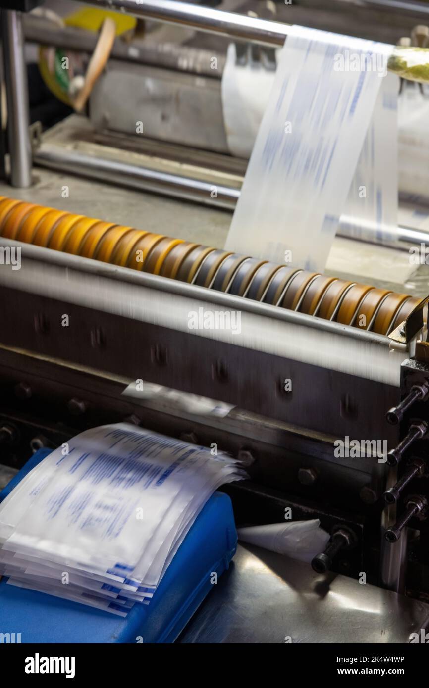 Pharmaceutical label printing hi-res stock photography and images - Alamy