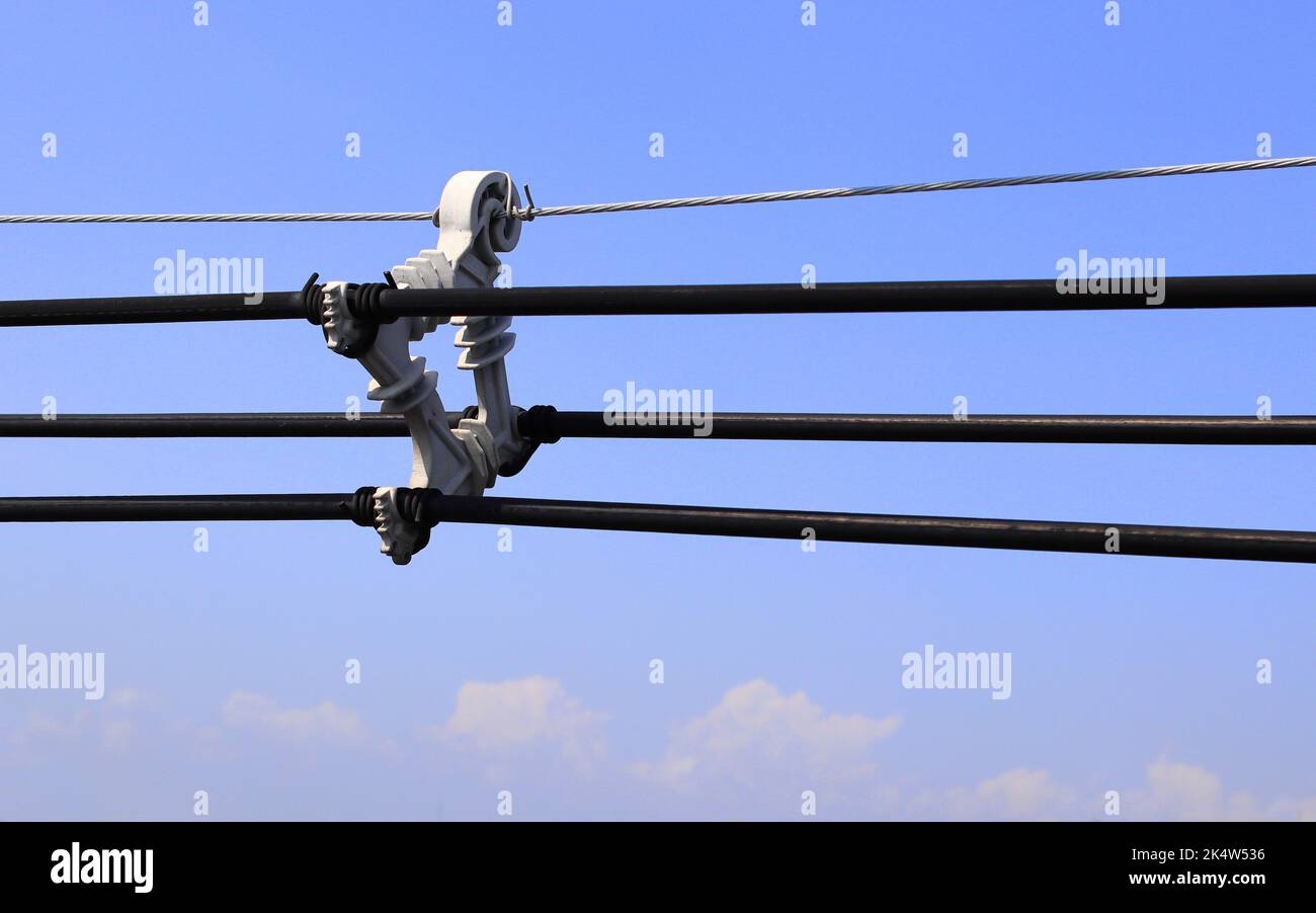 Four way metal power line spacer, Powerline separator, cable spacer and high voltage electric ...