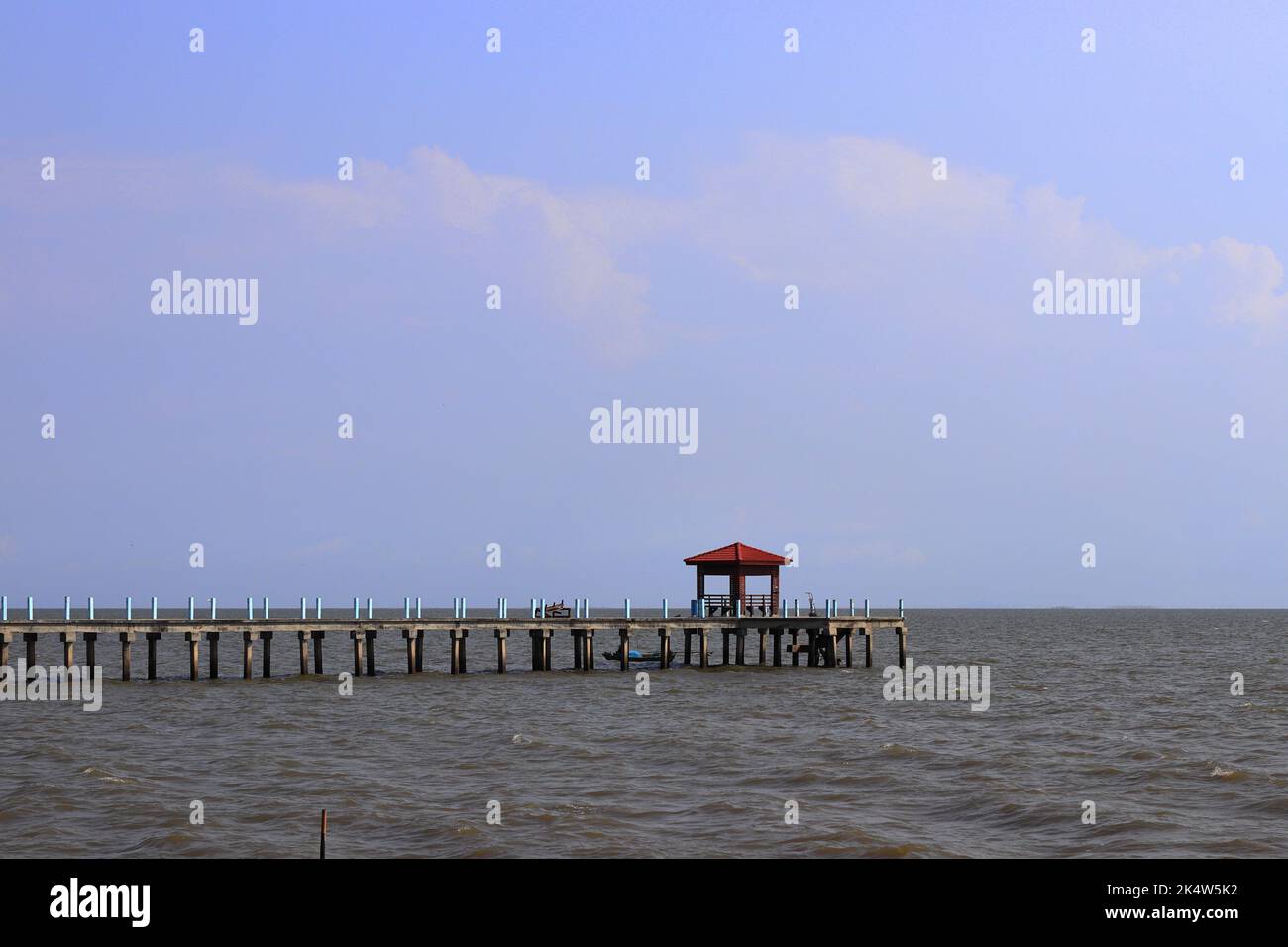 Sea jetty hi-res stock photography and images - Alamy