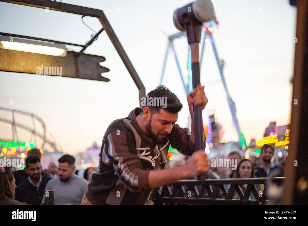 High Striker. Hundreds of thousands visit the Oktoberfest 2022 on ...