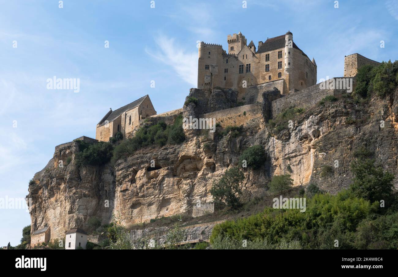 the castle of Beynac in the Dordogne area in France Stock Photo - Alamy