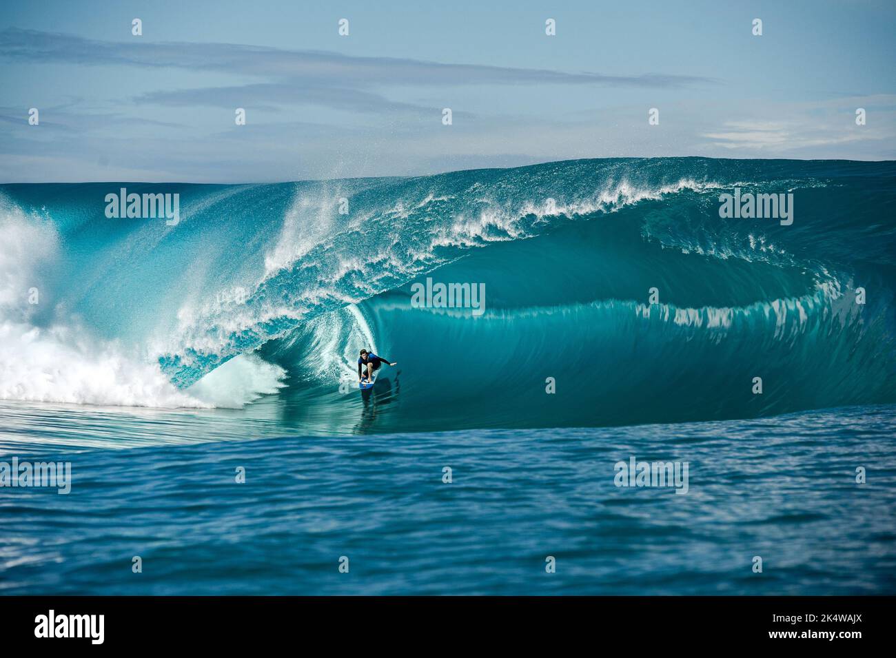 SURFING American/Hawaïan surfer Bruce Irons (brother of legend surfer ...