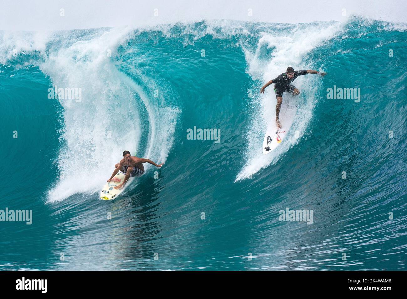 Teahupoo surf tahiti hi-res stock photography and images - Alamy