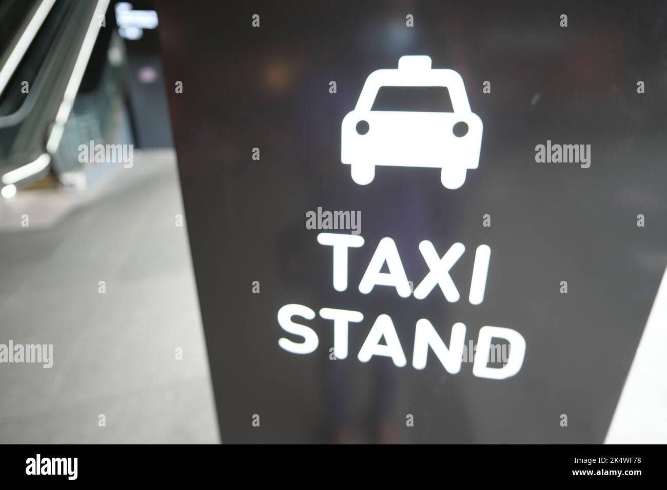 Taxi icon illustration hi-res stock photography and images - Alamy