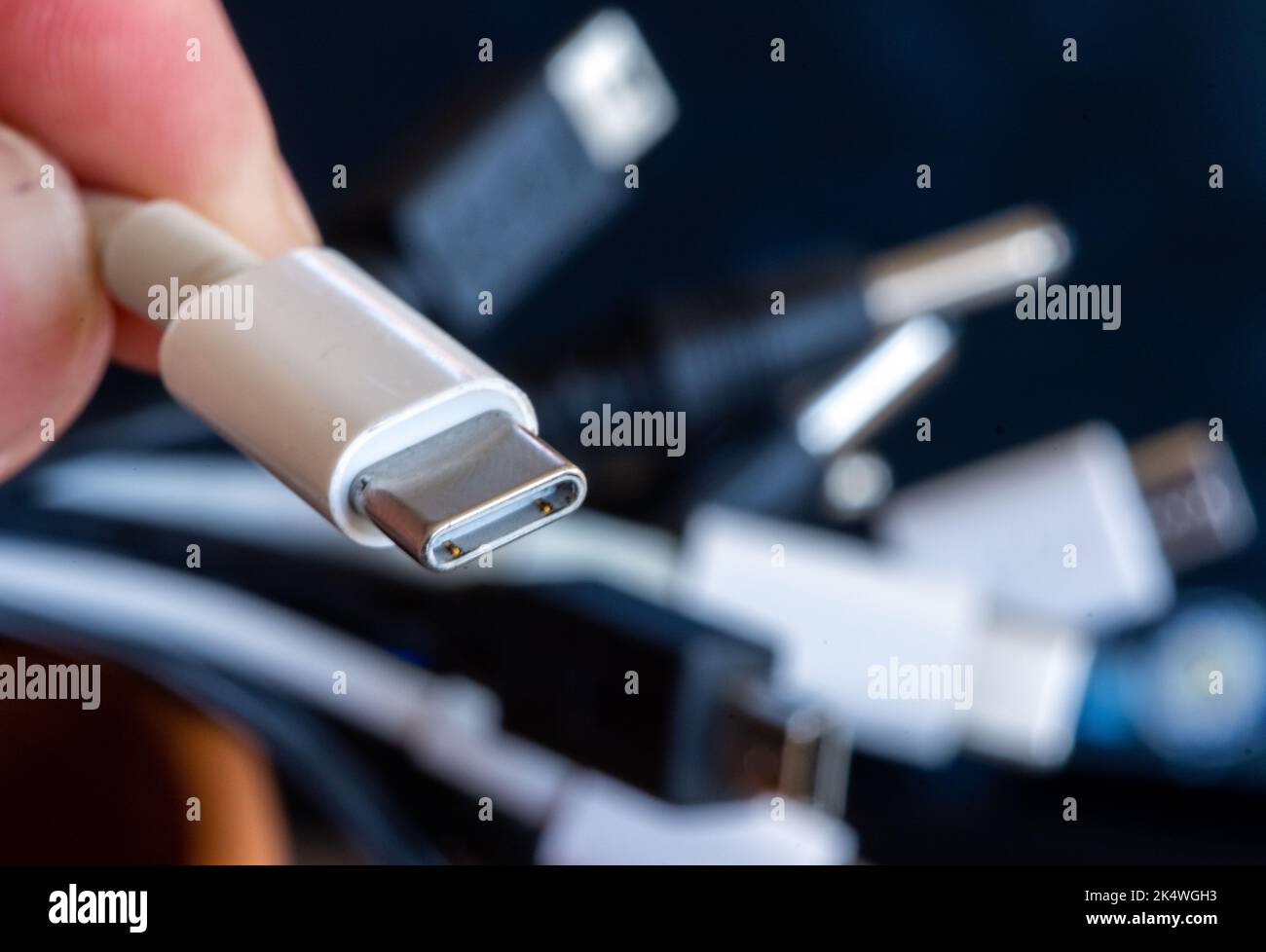 Schwerin, Germany. 04th Oct, 2022. A charging cable with USB-C ...