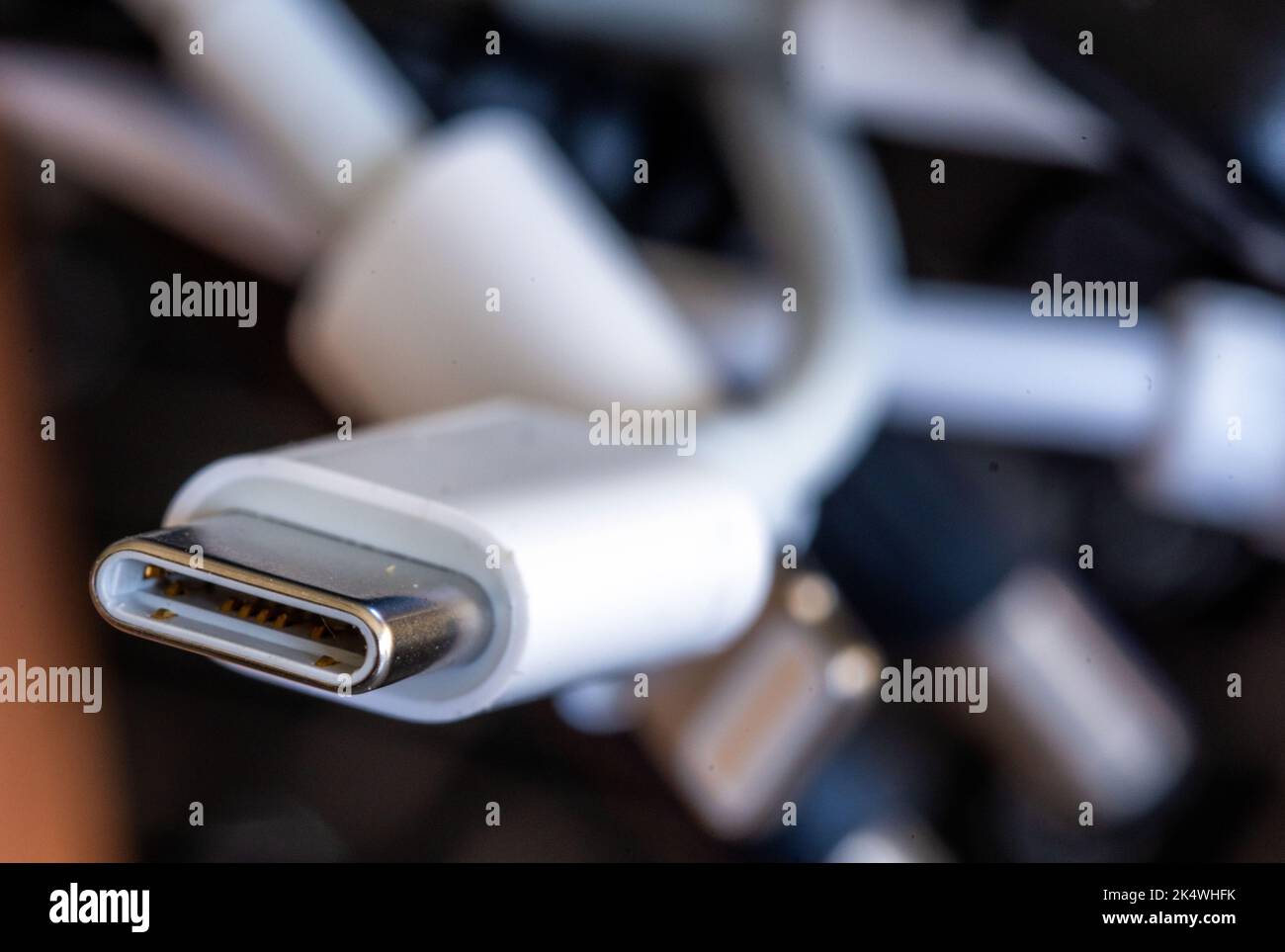 Schwerin, Germany. 04th Oct, 2022. A charging cable with USB-C ...