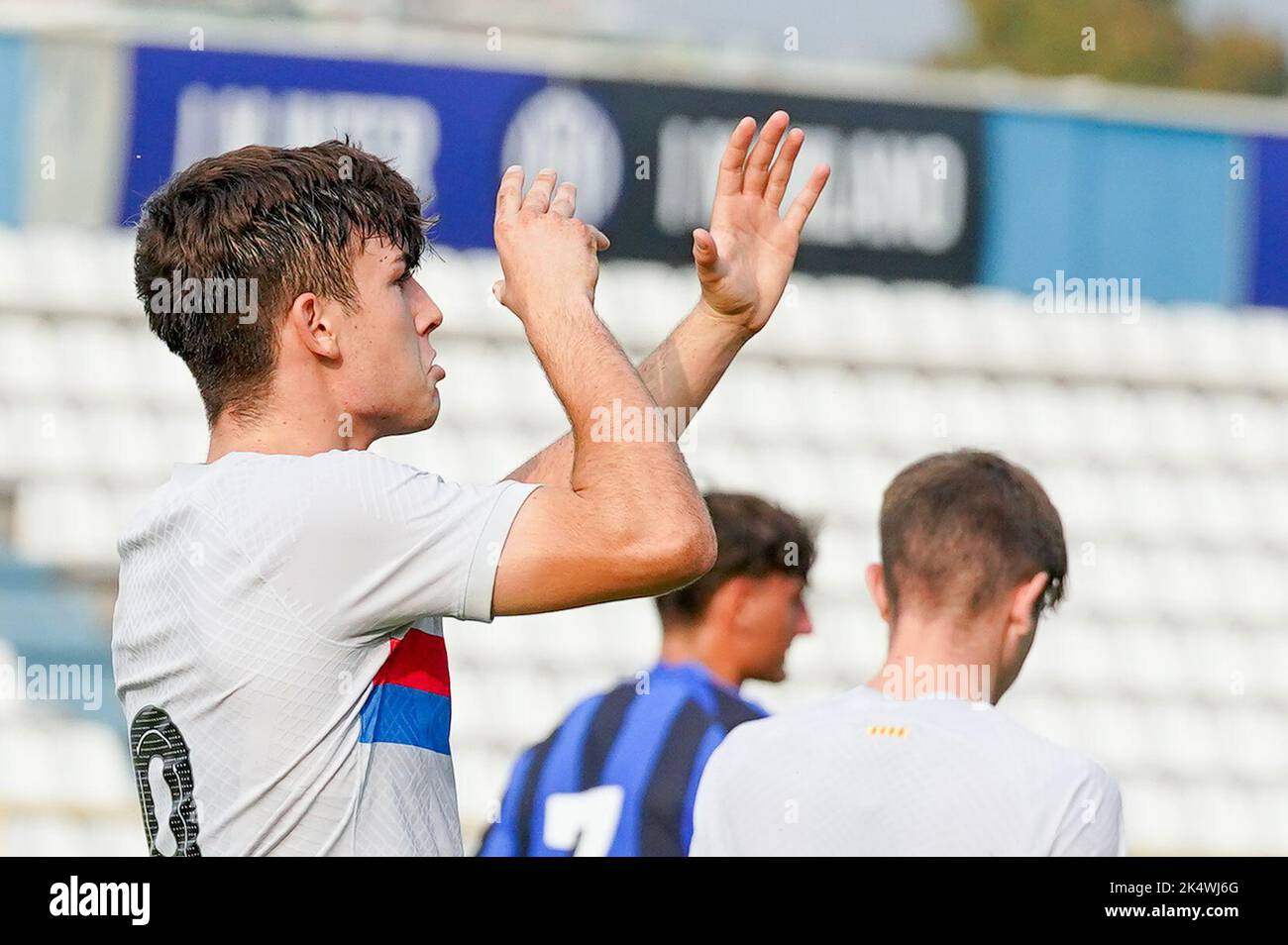 Milan, Italy. 04th Oct, 2022. Victor Barbera of FC Barcelona celebrates ...