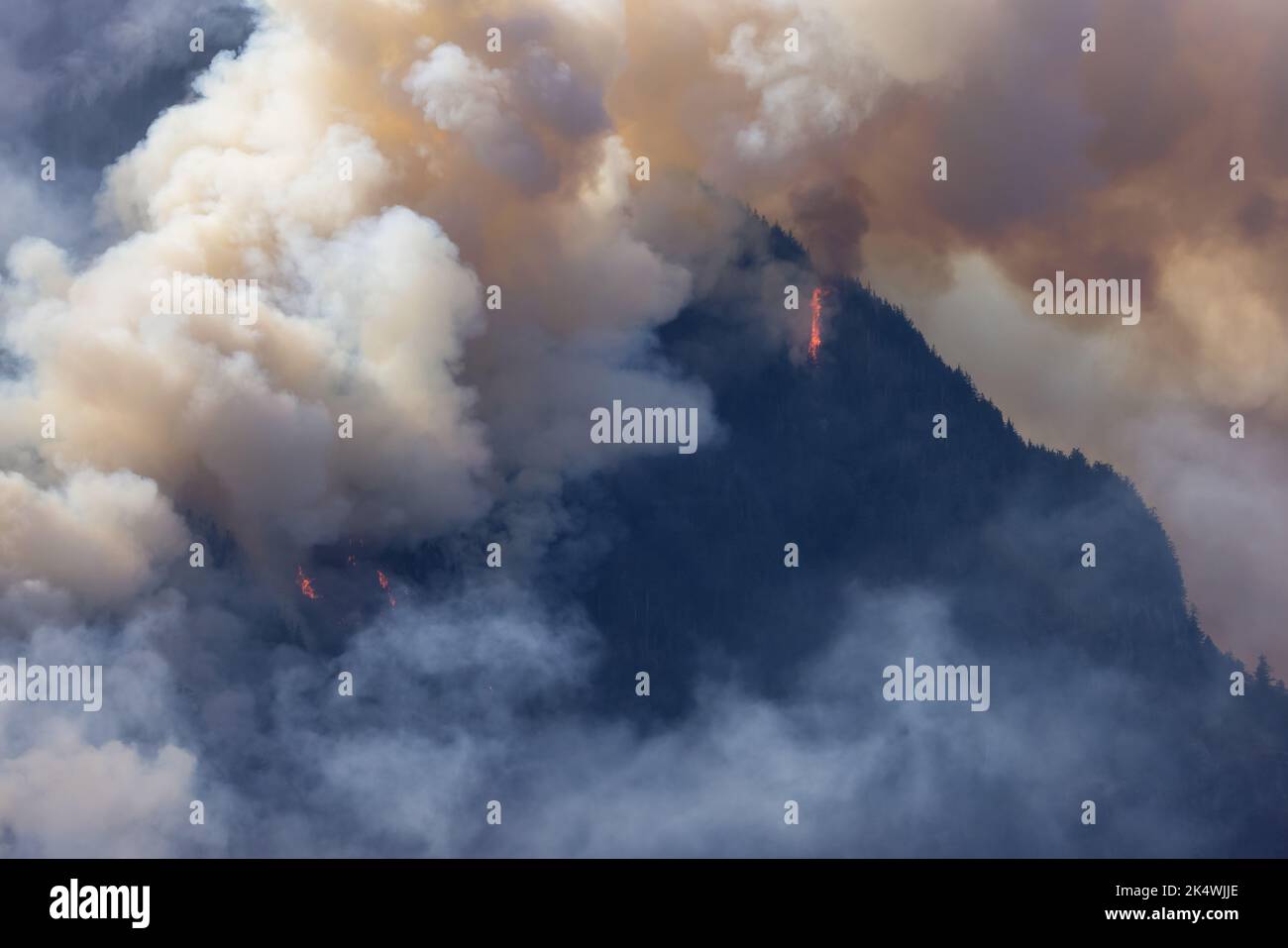 BC Forest Fire and Smoke over the mountain near Hope Stock Photo - Alamy
