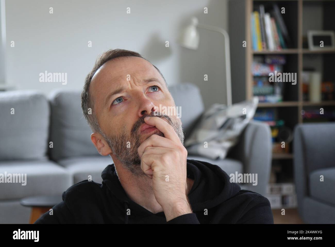 Man in deep thinking hi-res stock photography and images - Alamy