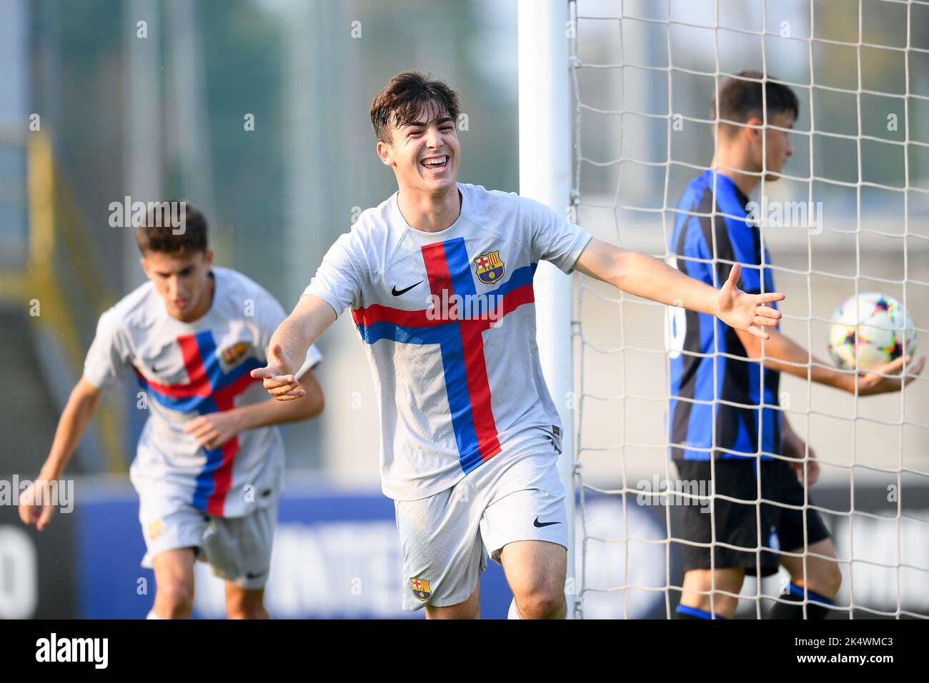 Milan, Italy. 04th Oct, 2022. Victor Barbera of FC Barcelona celebrates ...