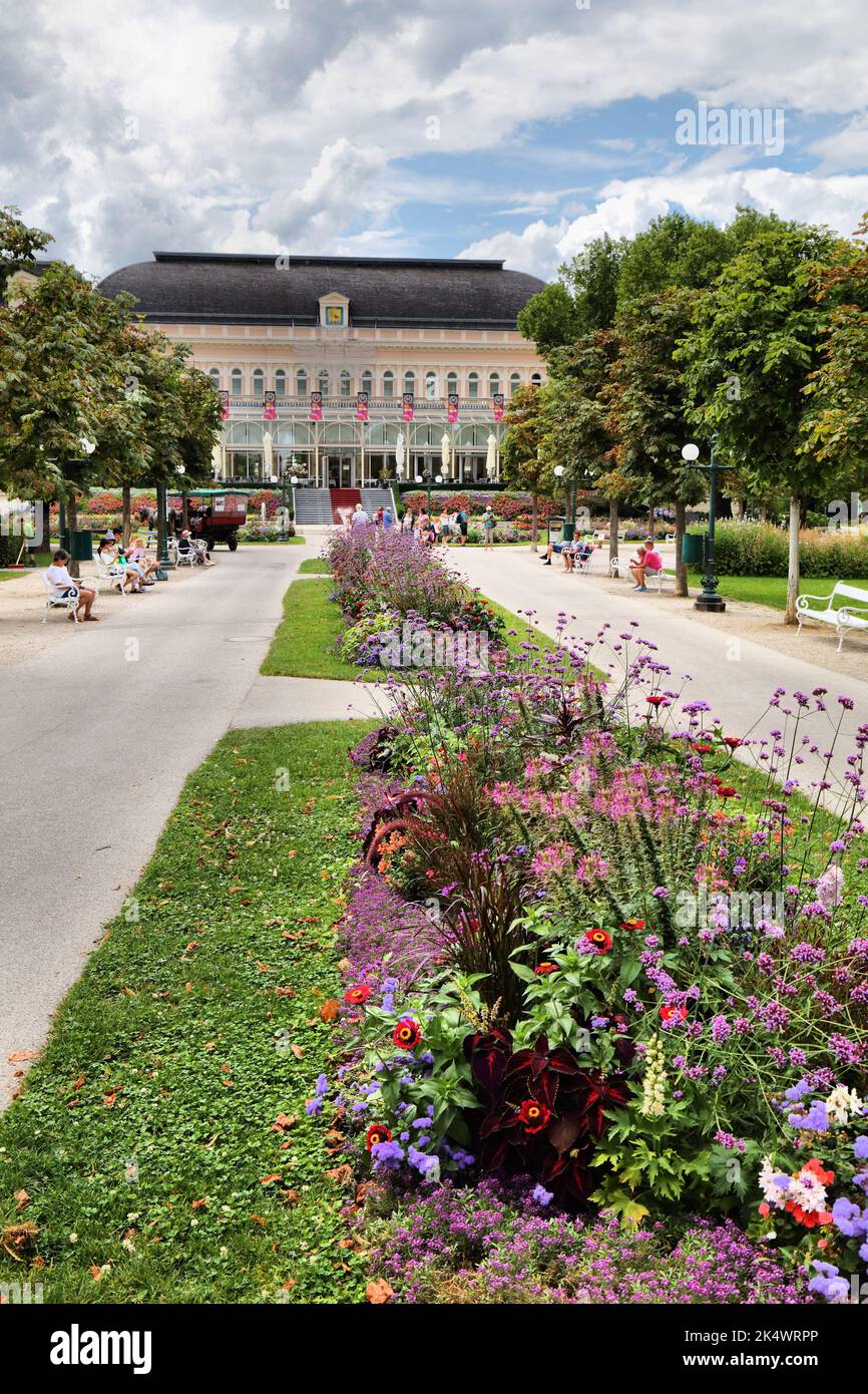 BAD ISCHL, AUSTRIA - AUGUST 2, 2022: People visit Kurpark in downtown ...