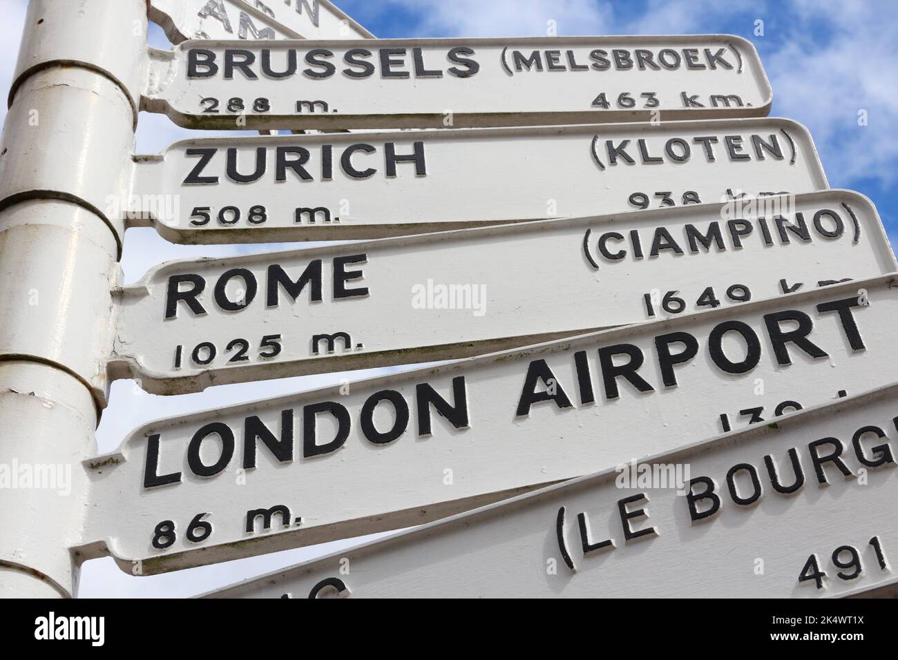 Destination signs in Europe - old sign at Birmingham Airport, UK ...