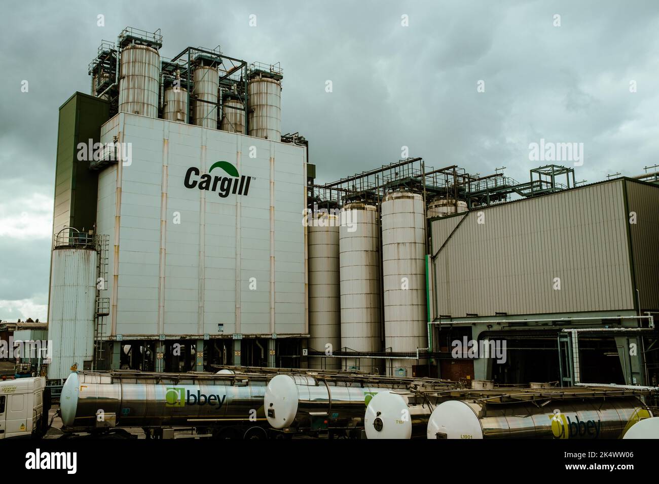 Cargill processing plant starch production factory in Trafford park ...