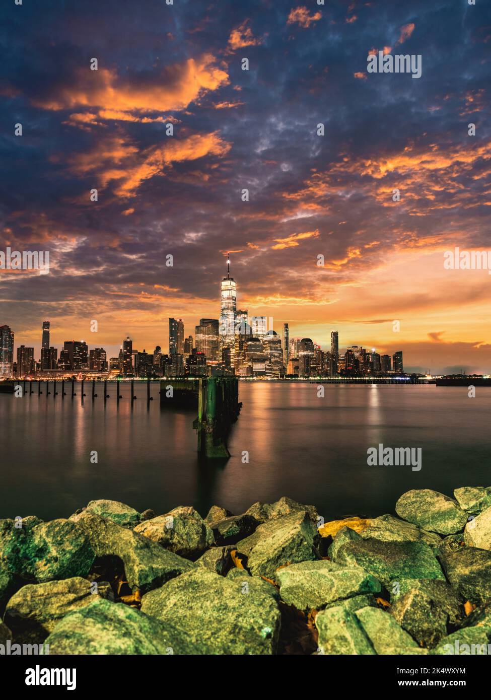 skyline sunset New York cityscape beautiful Stock Photo - Alamy