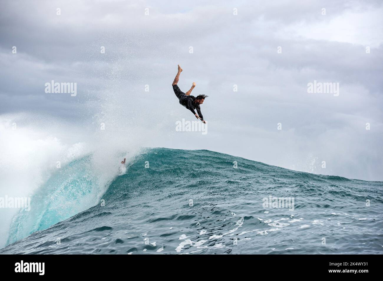SURFING Australian surfer Dylan Longbottom tow-in surf at Teahupoo ...