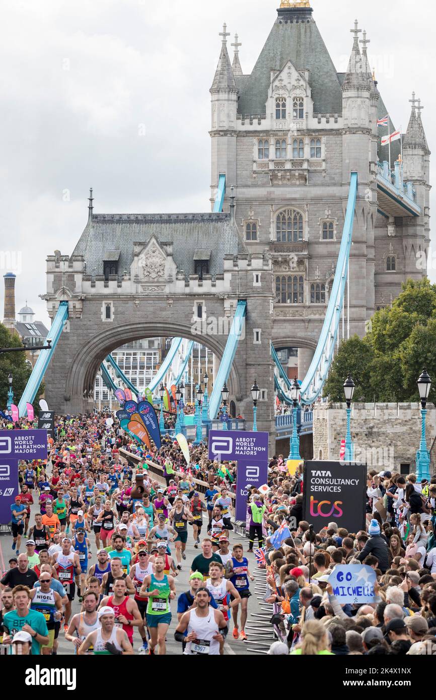 TCS London Marathon 2022 takes place today. Runners run past Tower ...