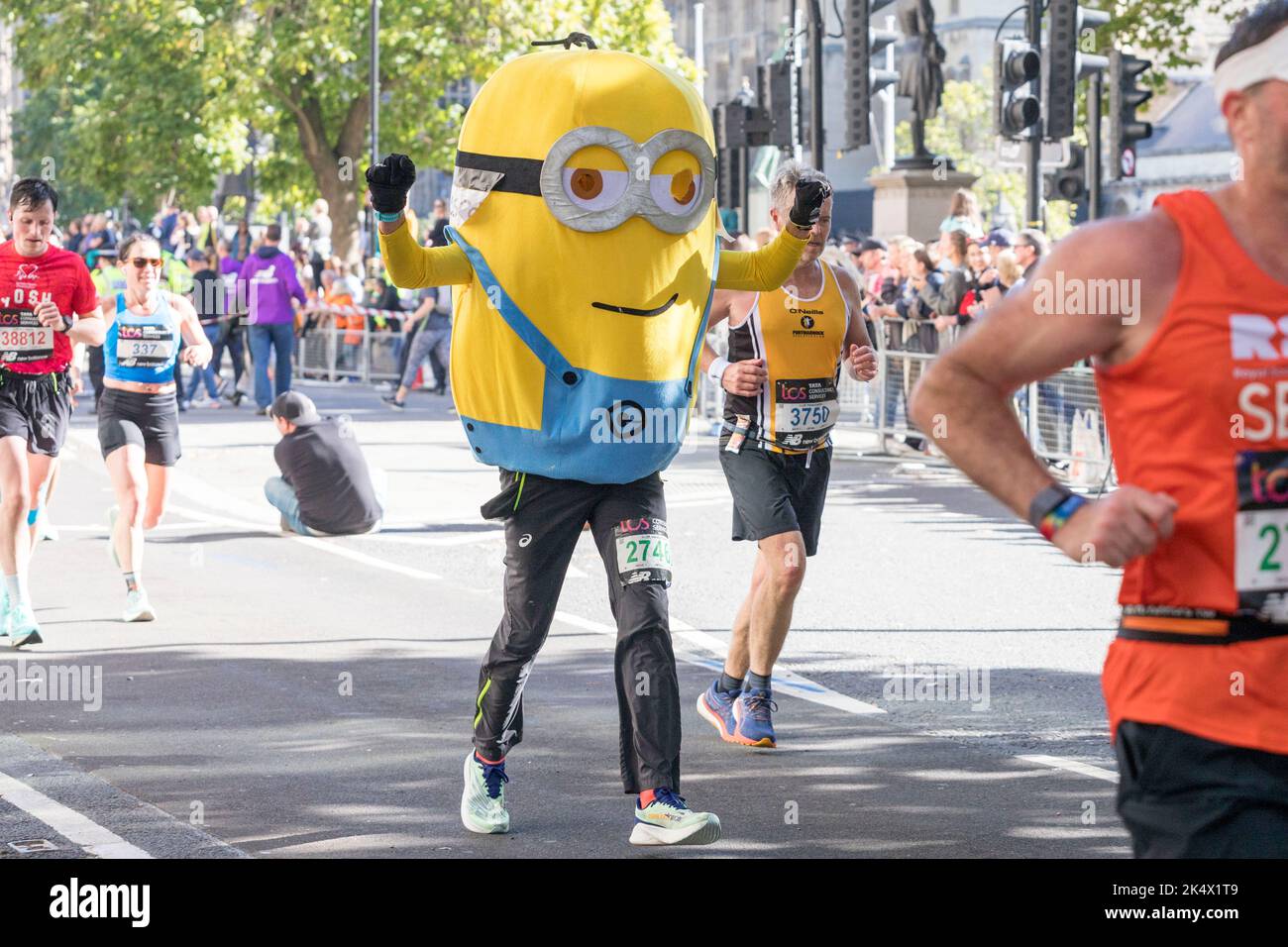 TCS London Marathon 2022 takes place today. Runners run past Houses of ...