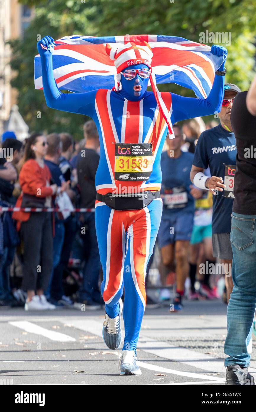 TCS London Marathon 2022 takes place today. Runners run past Houses of ...