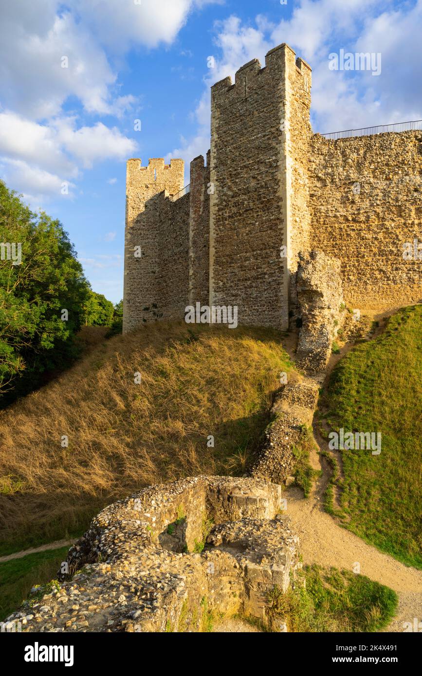 Curtain wall castle hi-res stock photography and images - Alamy