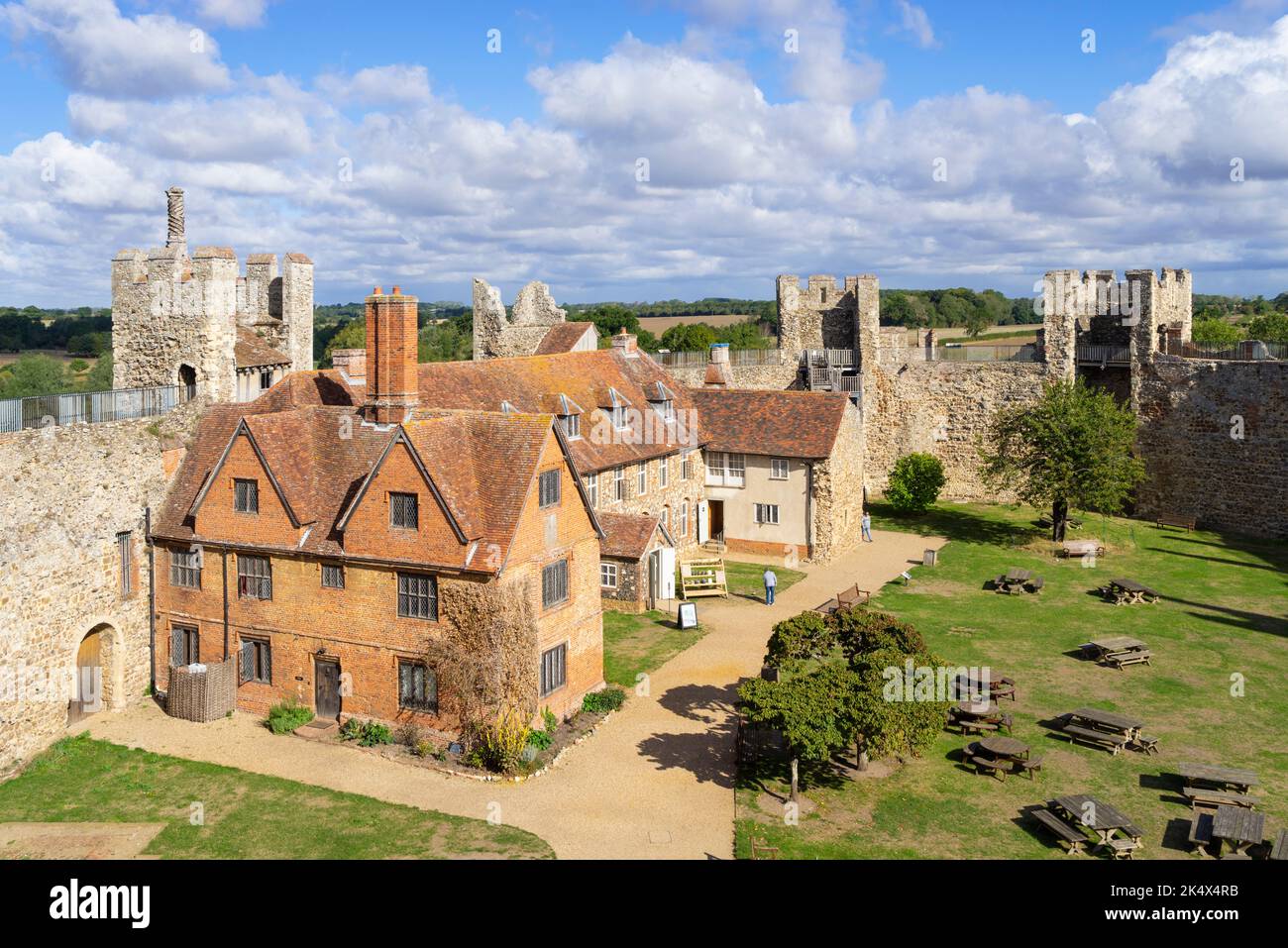 Framlingham castle hi-res stock photography and images - Alamy