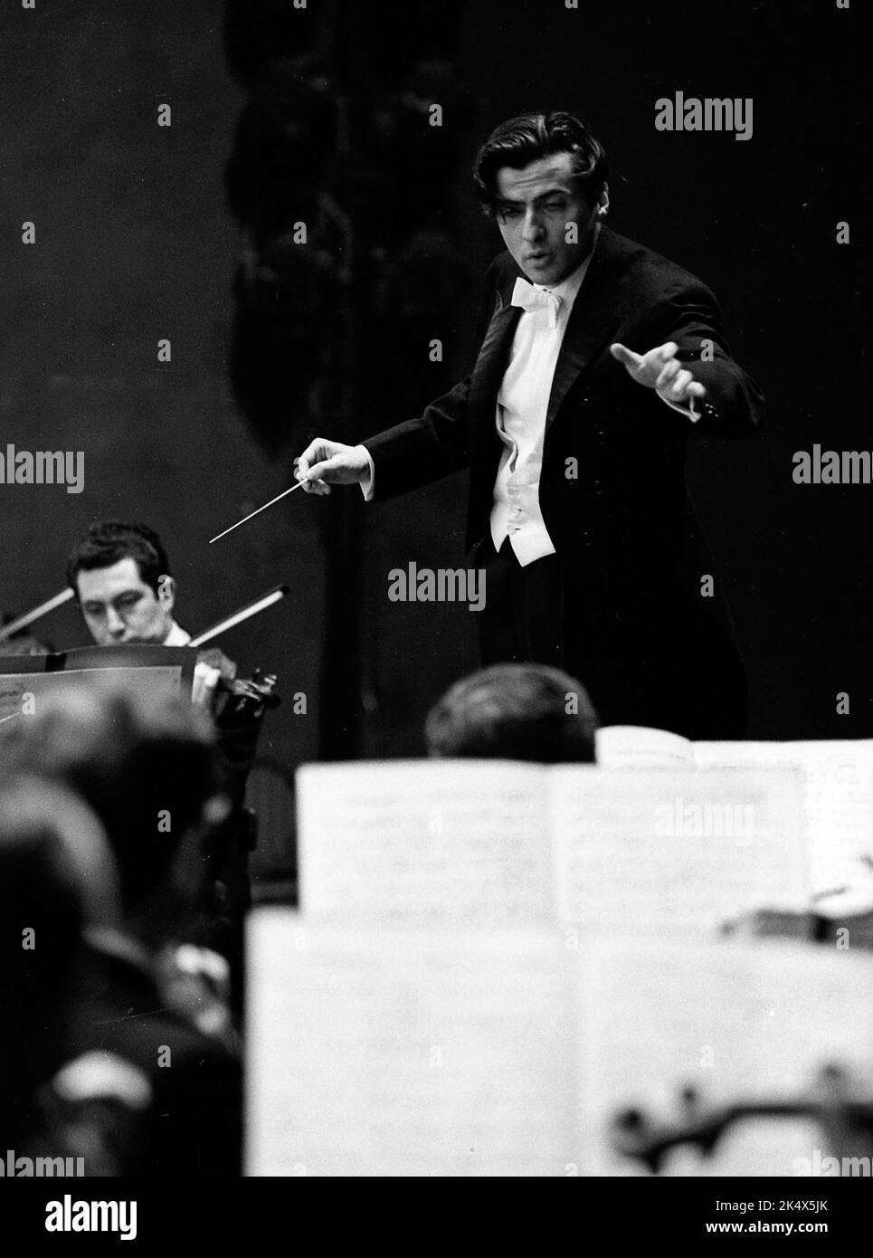 Argentinian conductor hi-res stock photography and images - Alamy