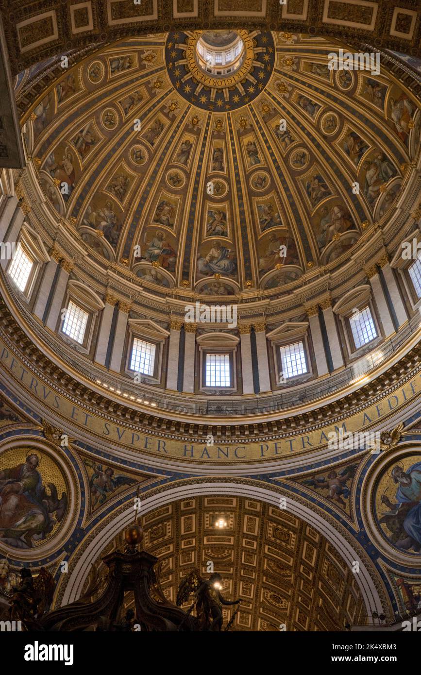 View of the ceiling at Saint Peter's cathedral at the Vatican City ...